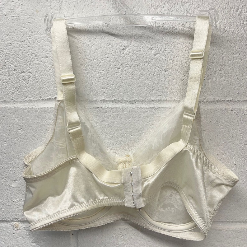 Vintage Celebrity Sheer Lace Underwire Bra White Unlined See-through ...