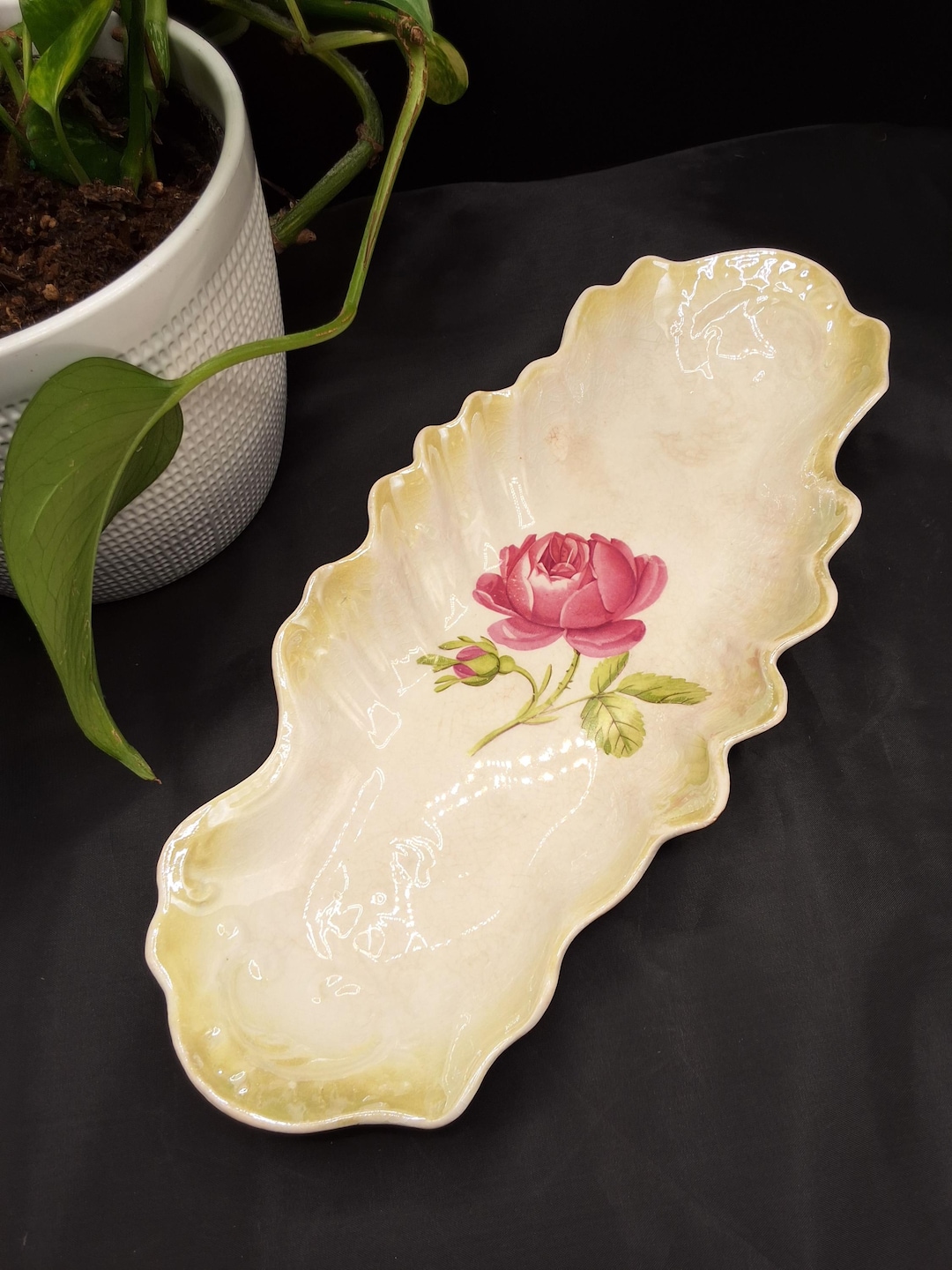 Vintage Scalloped-edge Porcelain Serving Dish by Wellsville China Co ...