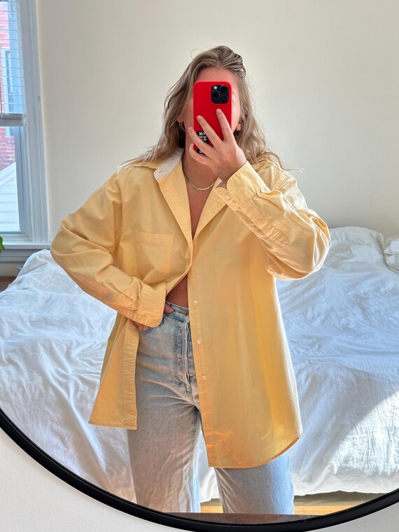 Oversized yellow buttons store