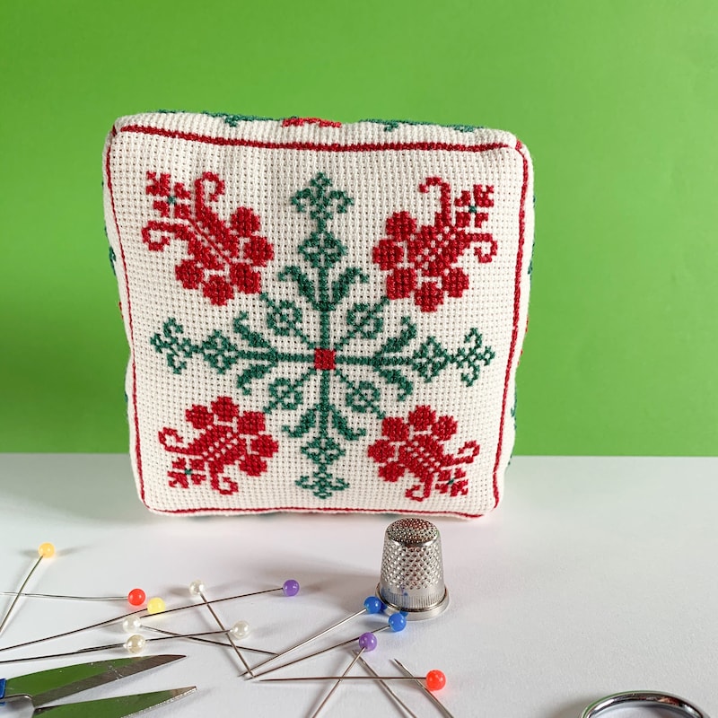 Square Pincushion - Etsy