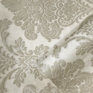 Wallpaper Rustic Ivory Beige Metallic Textured Victorian Vintage Damask ...