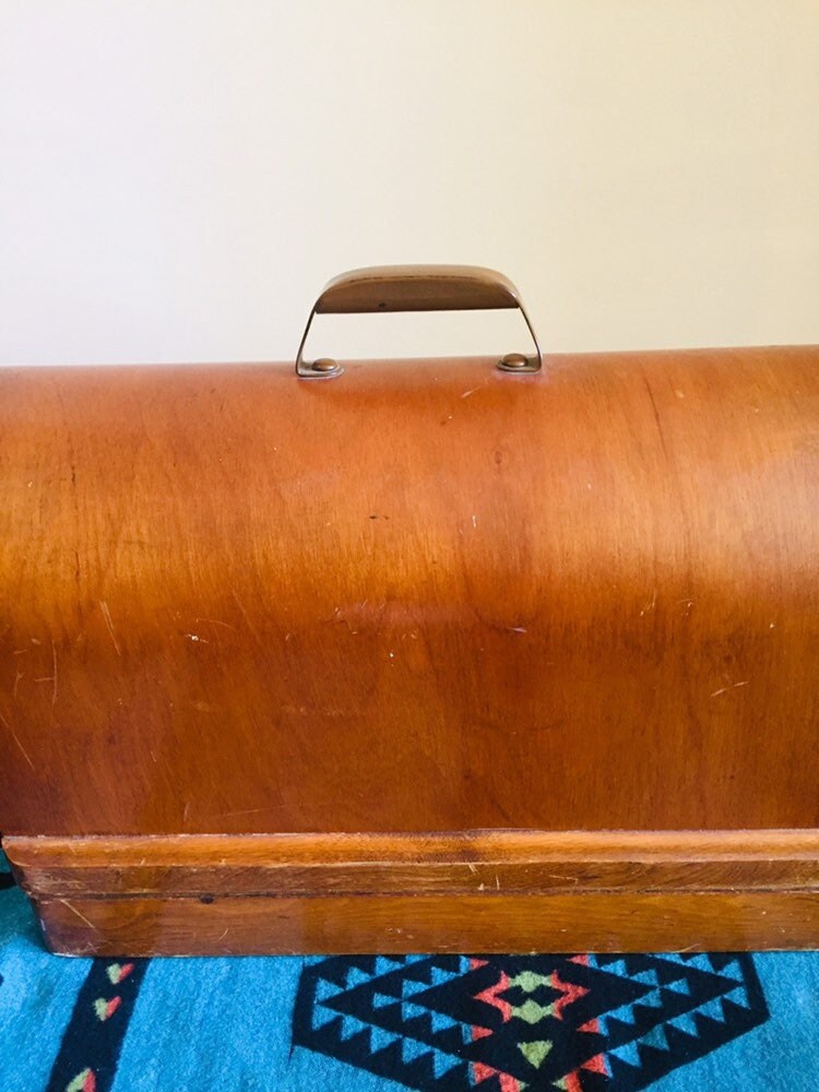 Singer Sewing Machine Bentwood Case. 1930s Singer Wooden Case. a Few ...