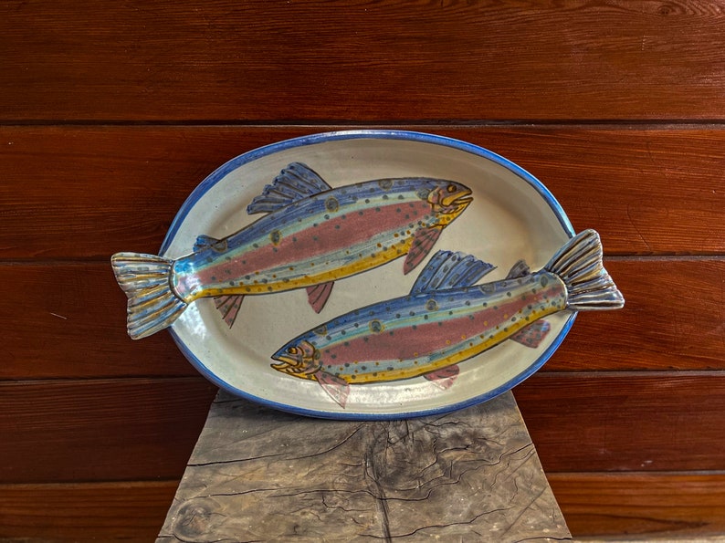 Handmade Oval Fish Platter With Hand-sculpted Fish Tails 18l - Etsy