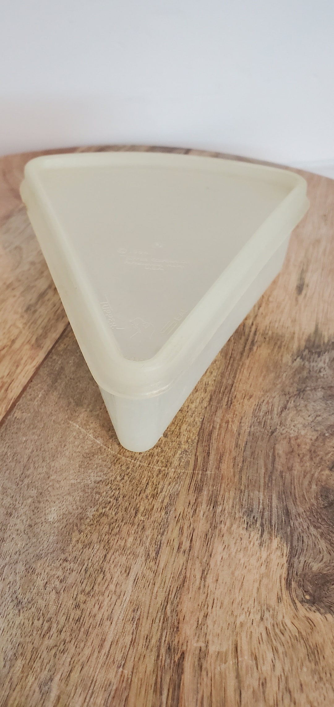 VTG Tupperware Triangle Pie Slice Keeper - Etsy