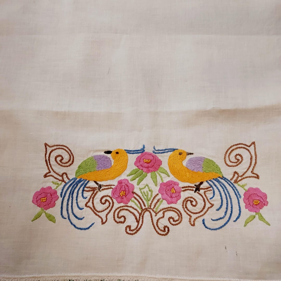 Stunning Embordried Bright Colored Bird Design on Cotton 30x17.5 Inch ...