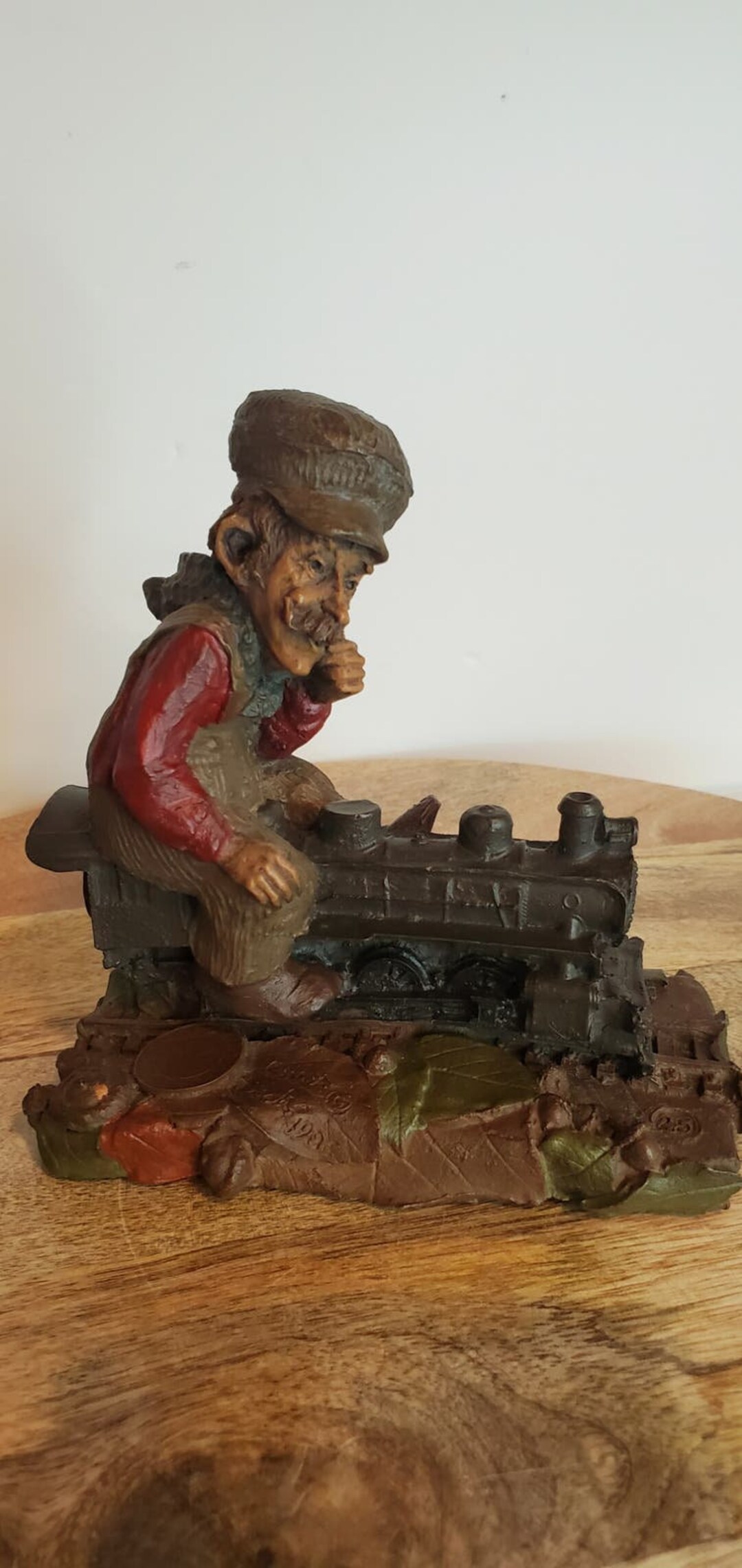 Tom Clark CHIEF Cairn Studio 1986 25 Man on Locomotive Train - Etsy