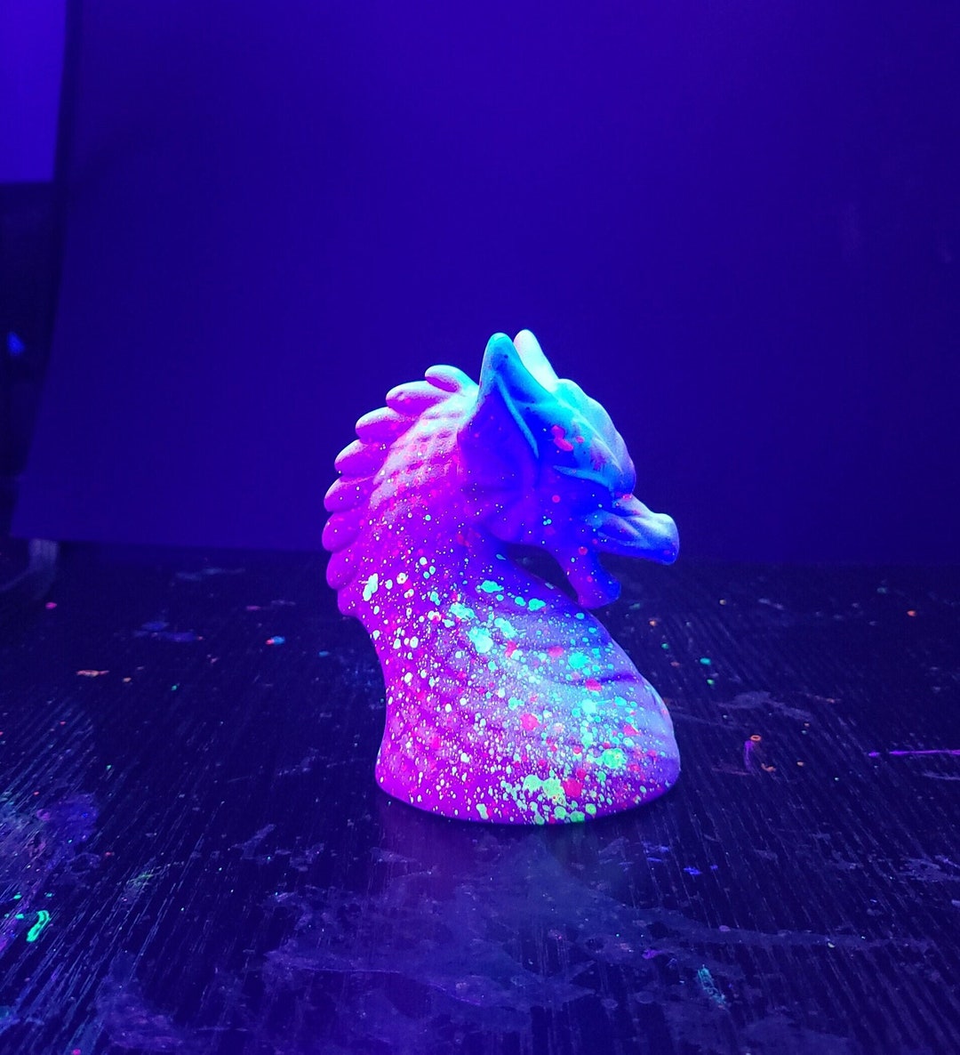 Splattered Dragon Head - Blacklight Reactive & Glow in the Dark Cone ...