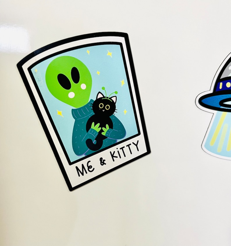 Alien and Kitty Magnet, Cute Alien, Cute Cat, Alien and Cat Magnet ...