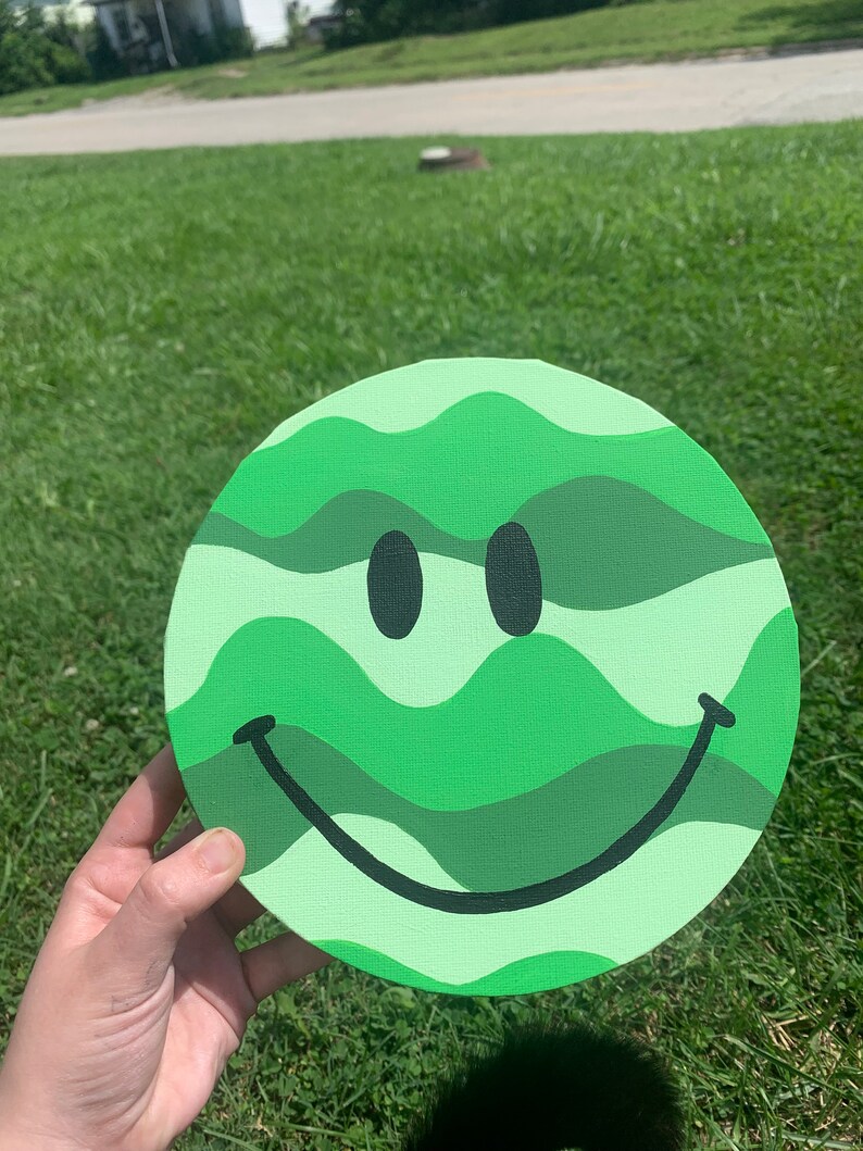 Smiley Face Circle Canvas - Etsy