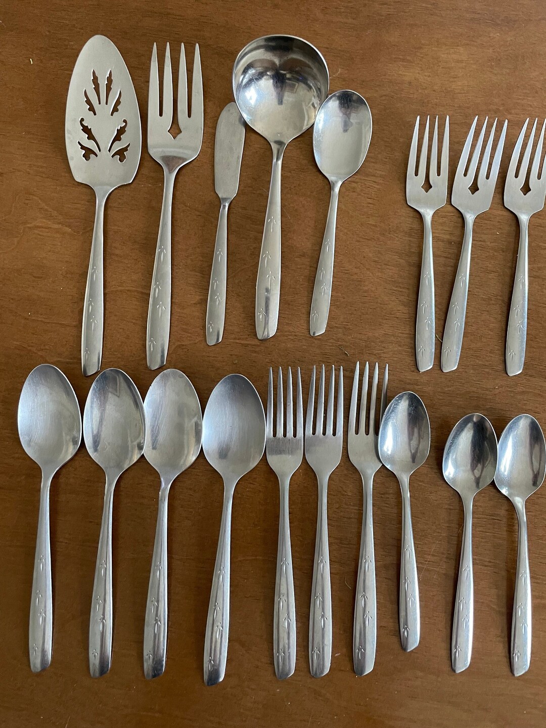 DESERT SAND Oneida Teaspoons Salad Dinner Forks Stainless Flatware Lot ...