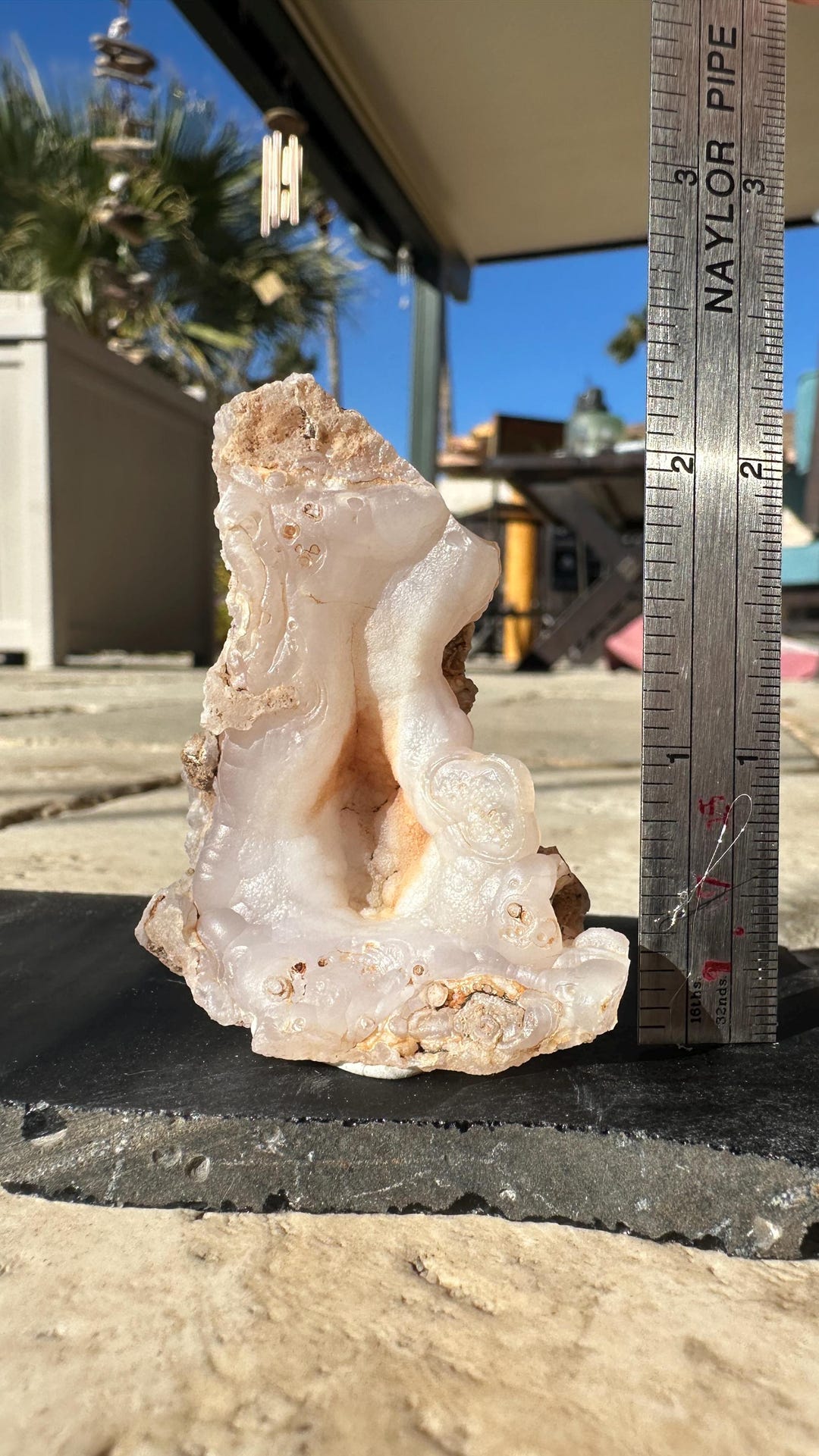 Inappropriate Rocks Chalcedony, Natural Found, Geology, Rocks, Minerals ...