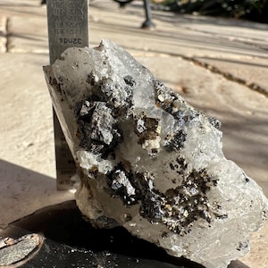 ElleyKnowsRocks - Etsy