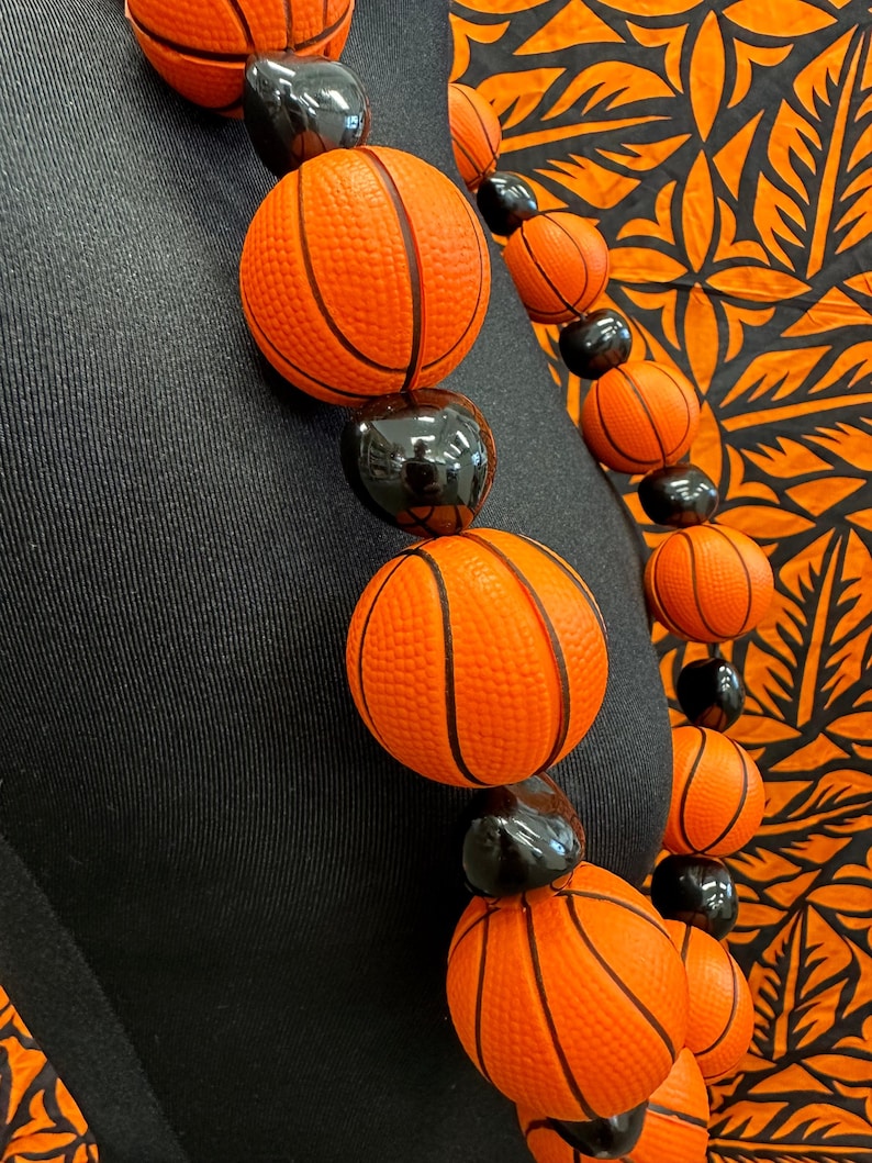 Basketball Kukui Lei - Etsy