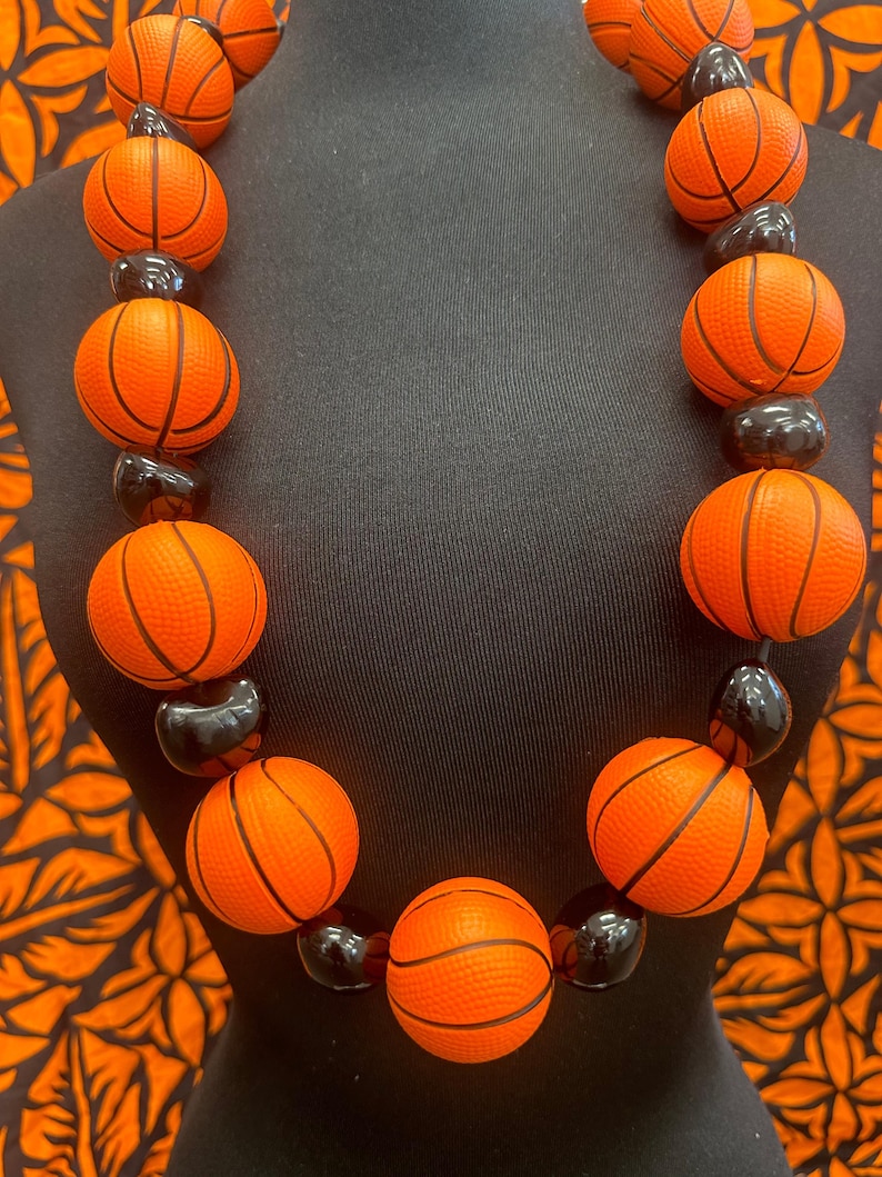 Basketball Kukui Lei - Etsy