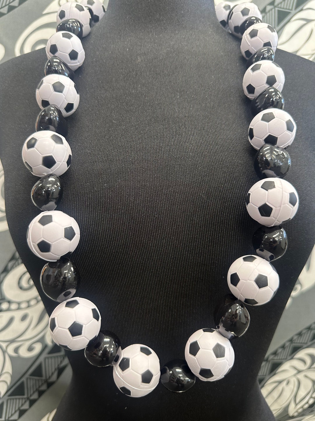 Soccer Kukui Lei - Etsy