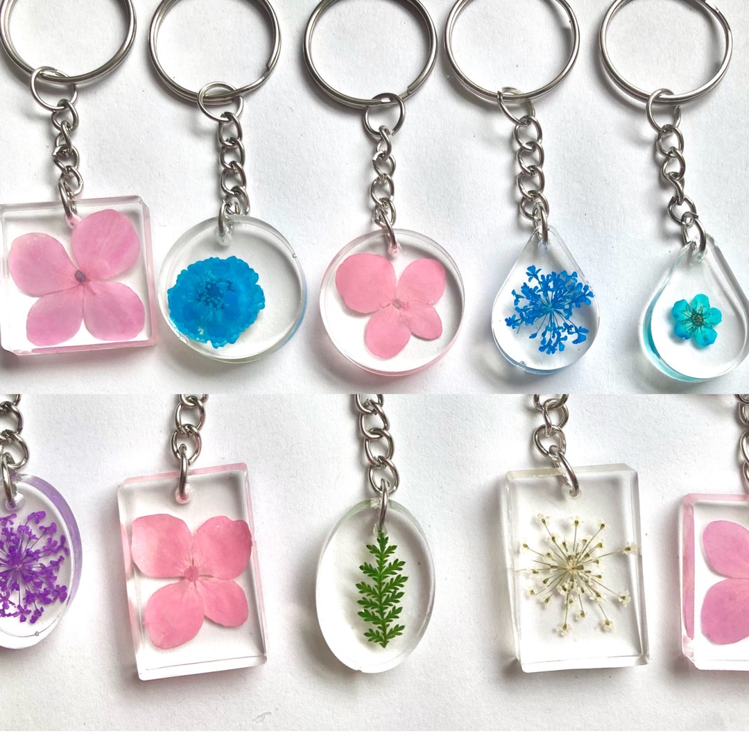 Pressed Flower Resin Keychains | Floral Keychain - Etsy
