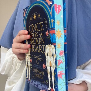 Once Upon a Broken Heart Fore-edge Painting | Hodderscope Vault Edition ...