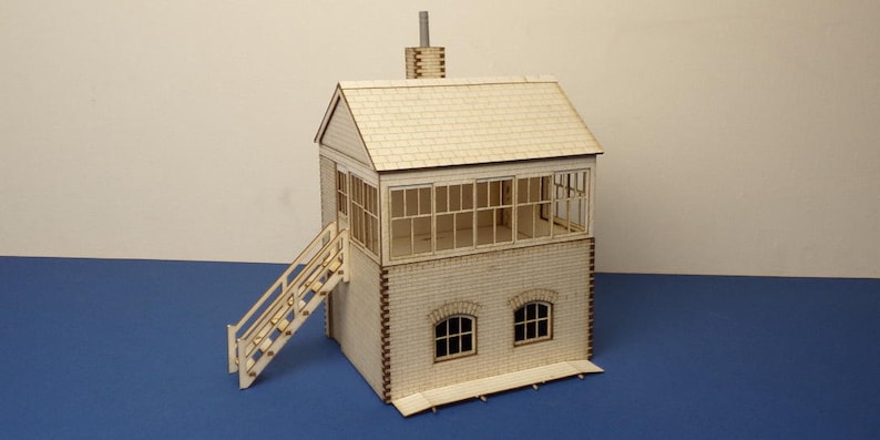 B 70-13L GWR O Gauge Small Signal Box - Left Stairs - (7mm Scale, 1/43 ...