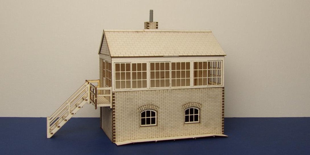 B 70-07L GWR O Gauge Medium Signal Box - Left Stairs - (7mm Scale, 1/43 ...