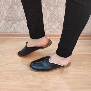 Black Unisex Handmade Yemeni Slipper, Soft Leather Slippers, Handmade ...