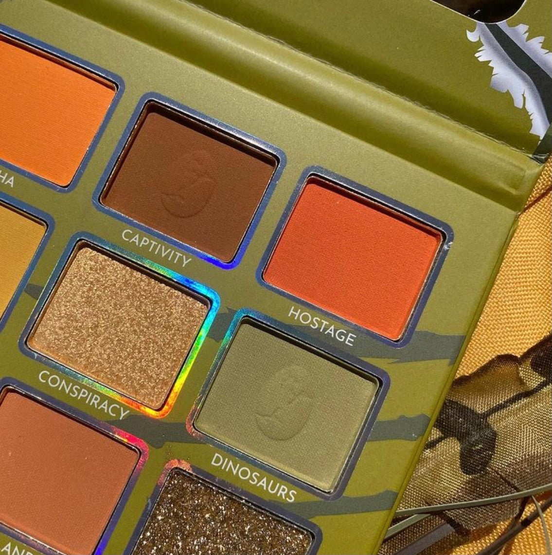 PREDATOR EYESHADOW PALETTE - Etsy