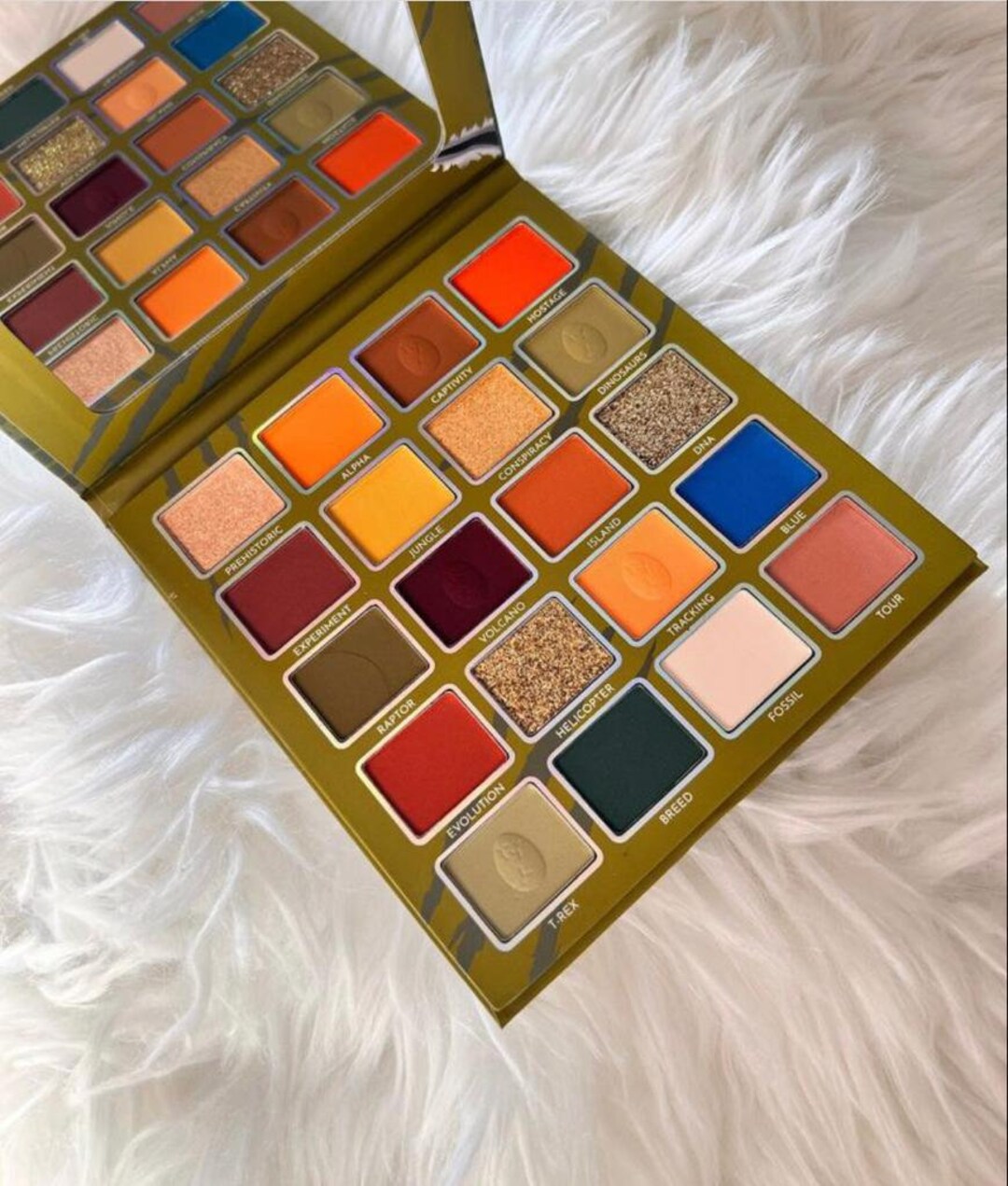 PREDATOR EYESHADOW PALETTE - Etsy