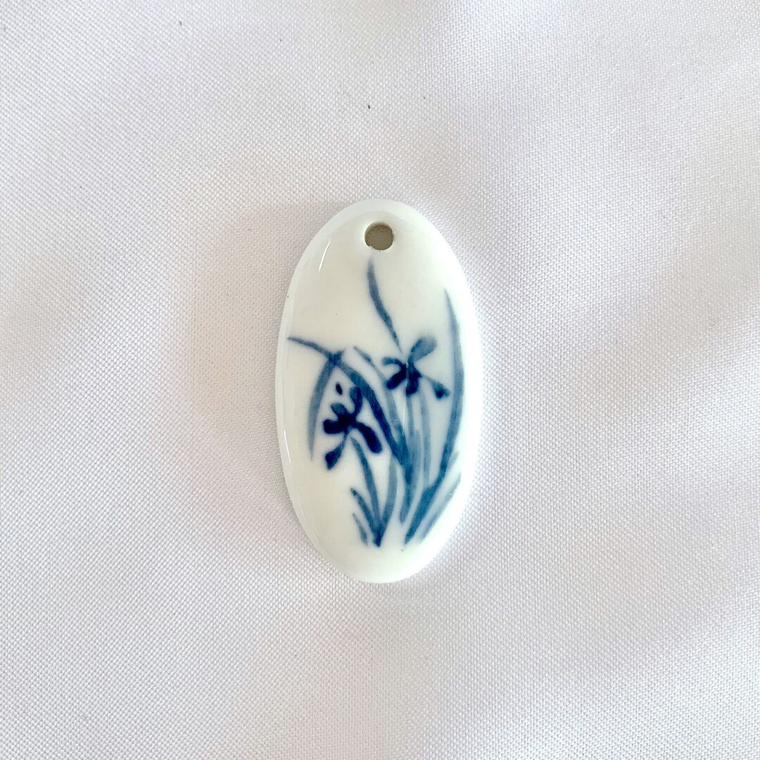 Hand Painted Delft Blue Grass Flower Ceramic Focal Oval Pendant ...