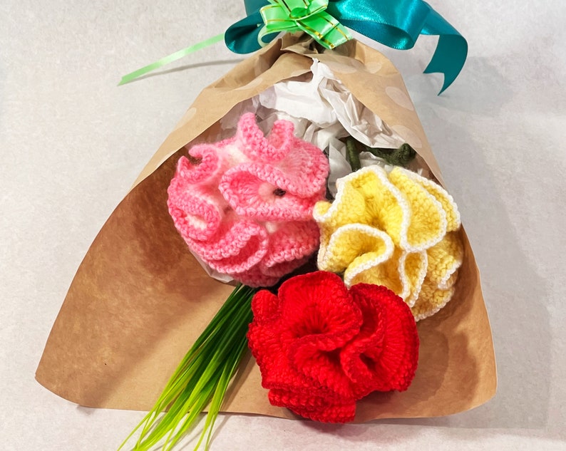 Crochet Knitted Yarn Carnation Bouquets valentines Day | Etsy
