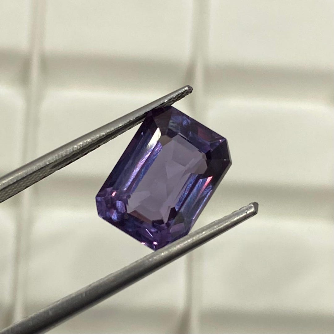 Lab Grown Alexandrite Stone: Radiant Cut Color Changing Gemstone, 6.2 ...