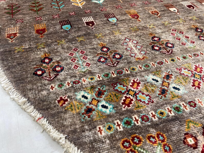 Handmade 9x9 Ft Neutral Brown Round Gabbeh Rug - Vegetable Dyed Wool ...