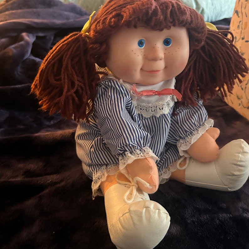 Vintage BLUE BOX Flower Kids 1983 Brown Hair Freckles Blue Eyes Doll ...