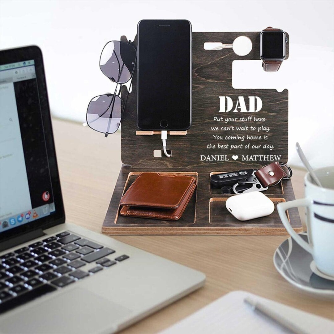 Custom Dad and Kids Names Wooden Docking Station, Personalized Dad ...