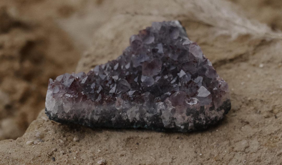 Amethyst Level for Charging Gemstones, Power Stone for Restful Sleep ...