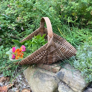 Ribbed Hearth Basket- Flower Herb Basket - Etsy