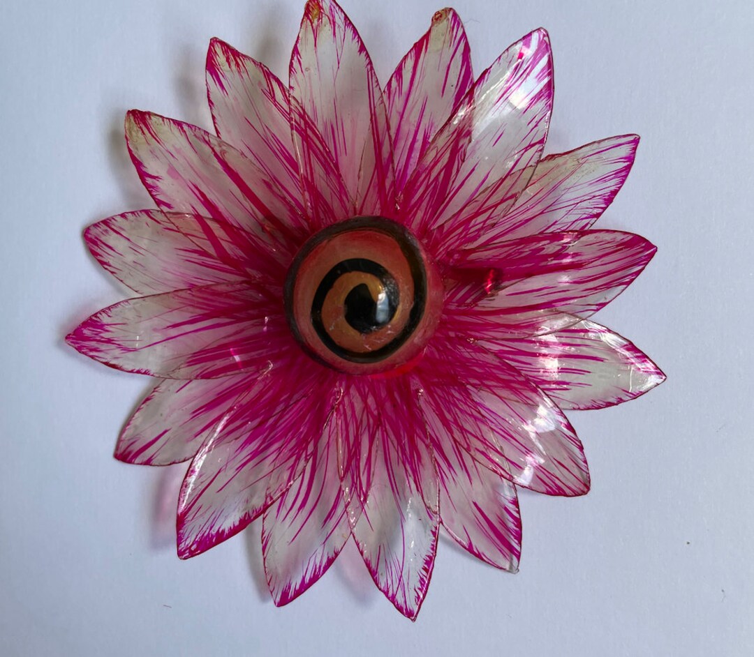 Vintage Acrylic Flower Pin - Etsy