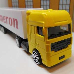 PERSONALISED NAME Toy Lorry Truck Toy Car Model Boy Girl Dad Mom Uncle ...