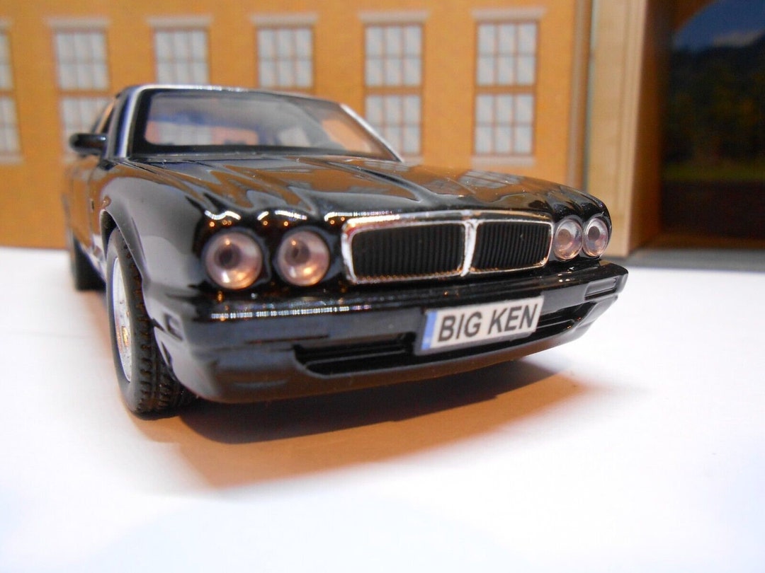 PERSONALISED PLATES Jaguar XJ6 Toy Car Model Boy Girl Dad Mom Uncle ...