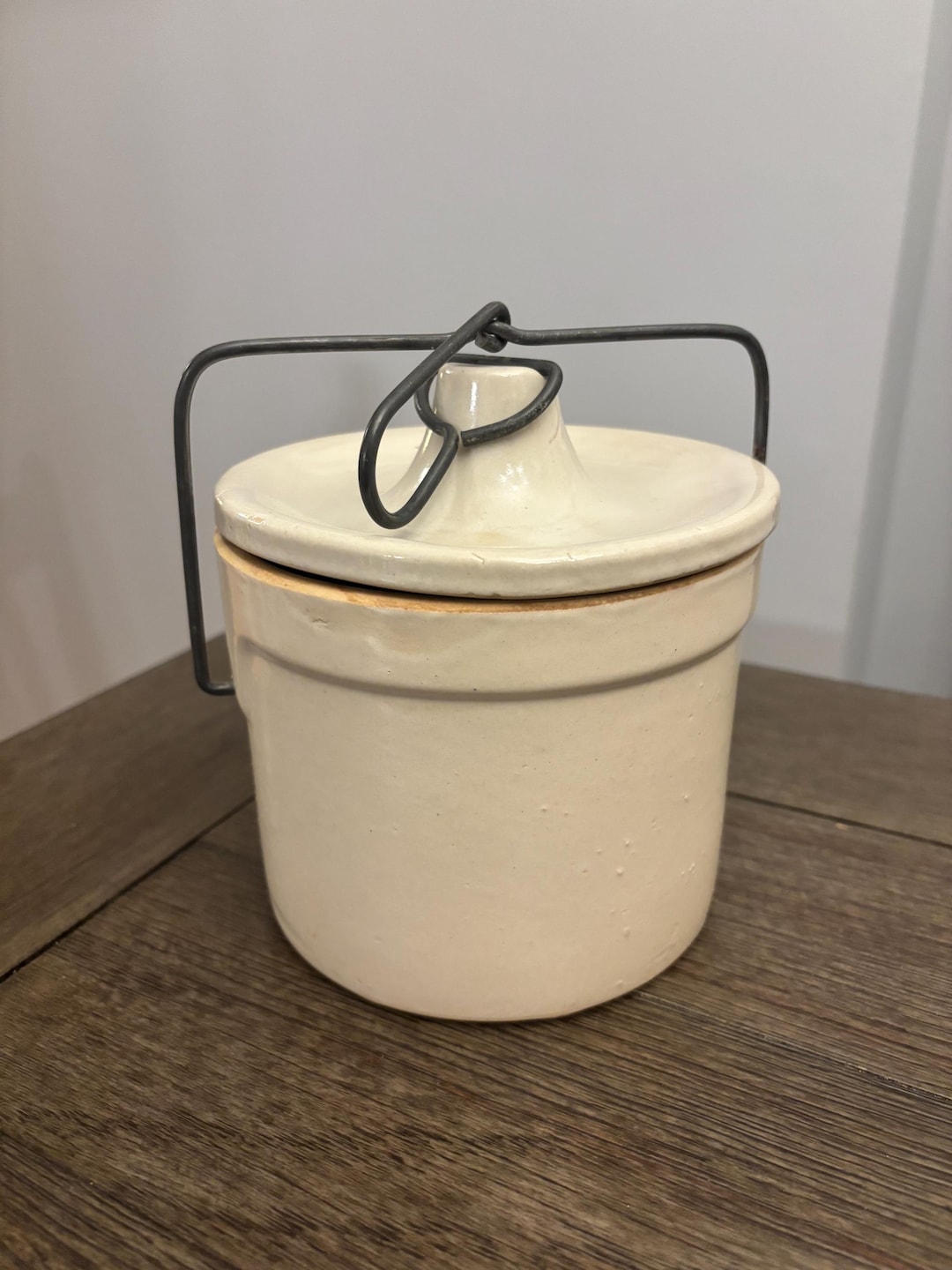 Vintage Tan Crock With Latching Lock Lid, Stoneware Crock With Lid, Tan ...