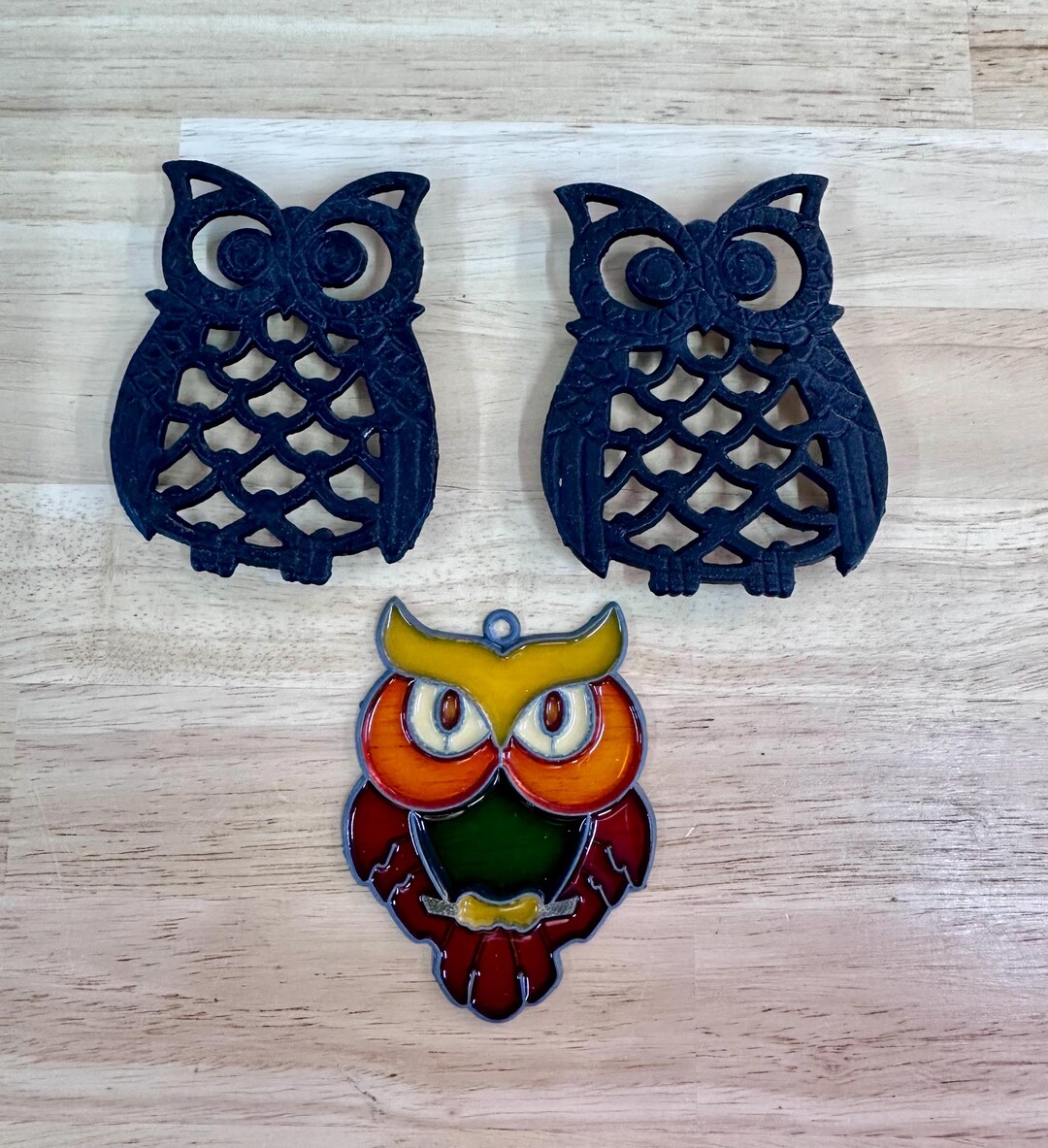 Vintage Set of 2 Cast Iron Mini Owl Trivets & Colorful Stained Glass ...