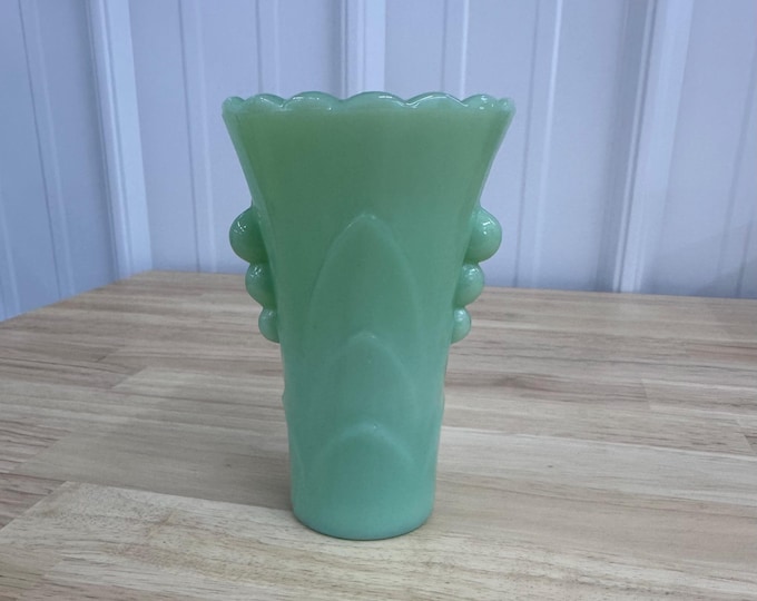 Vintage Fire King Jadeite Bud Vase: Art Deco Green Glass Tulip Vase - Etsy