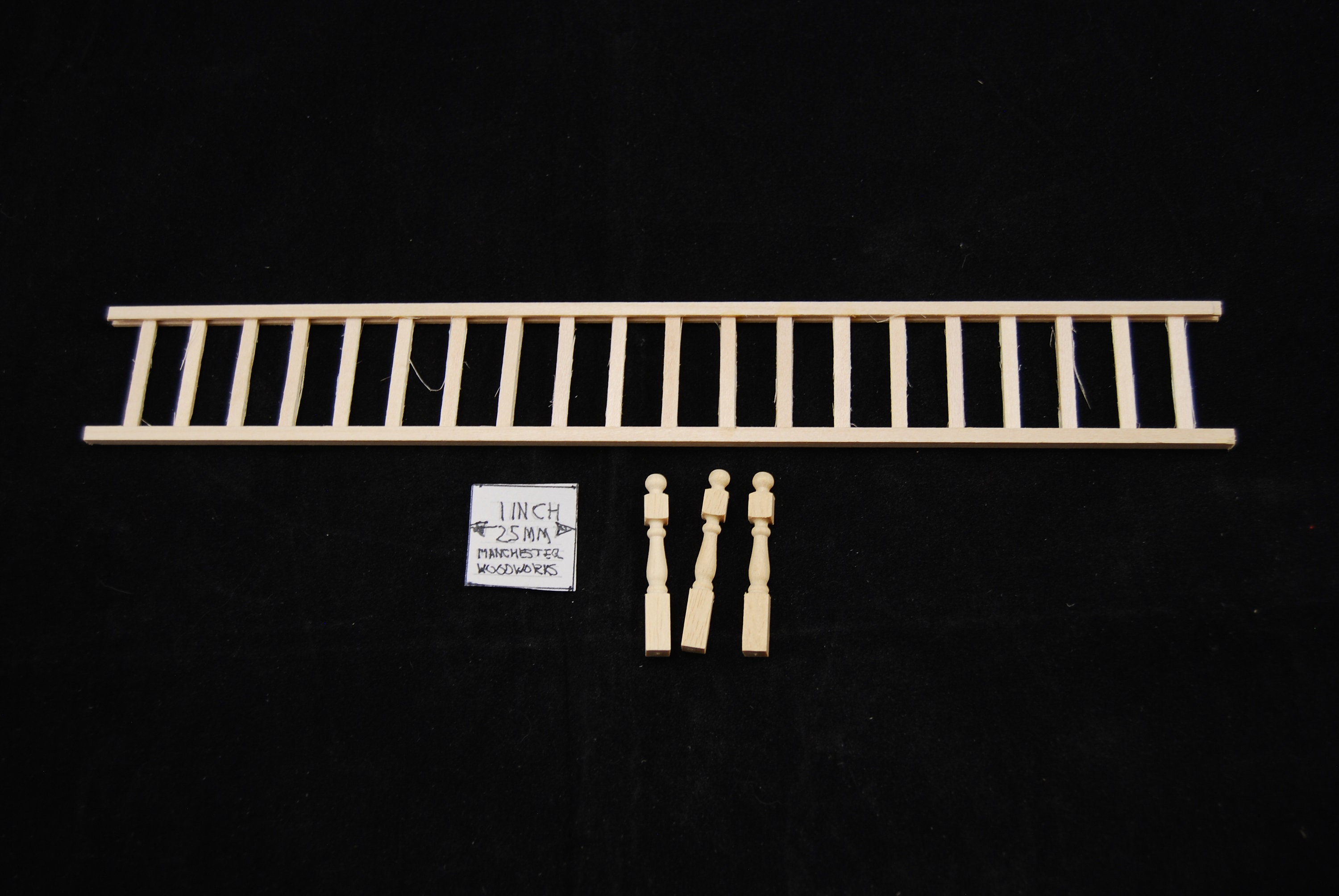 Half 1/24 Scale - Assembled Railing W/ 3 Posts - Dollhouse Miniature # ...