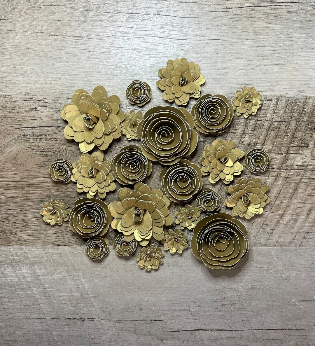 24 Piece Gold Shimmer Rolled Paper Flower Assortment - Etsy