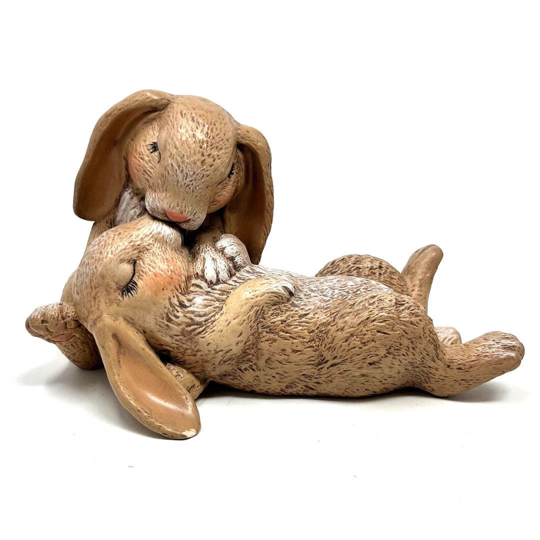 Vintage Bunnies Kissing Figurine - Etsy