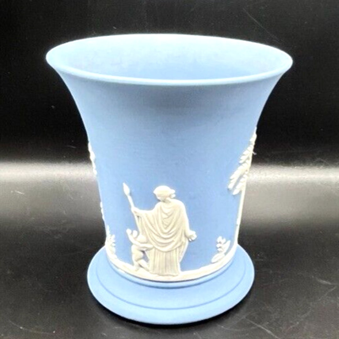 Wedgwood Jasperware Vase 3-7/8" Tall 1974 Made in England Excellent ...