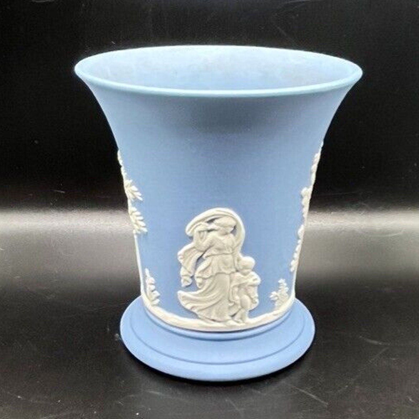 Wedgwood Jasperware Vase 3-7/8" Tall 1974 Made in England Excellent ...