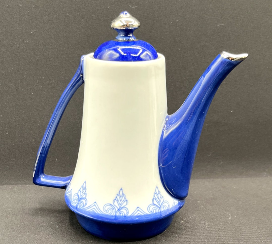 Blue & White Porcelain Tea Pot for One Bombay Co Arabesque Tile Pattern ...