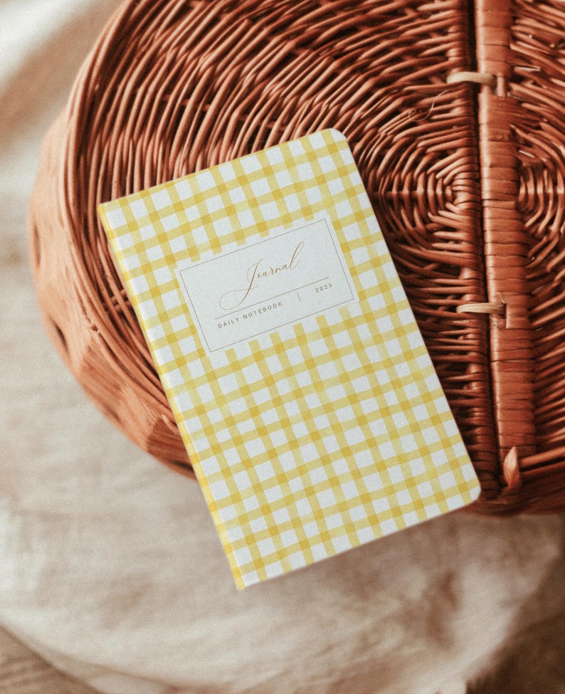 Watercolor Checkered Patterns in Vintage Yellow, Butter Yellow Seamless ...