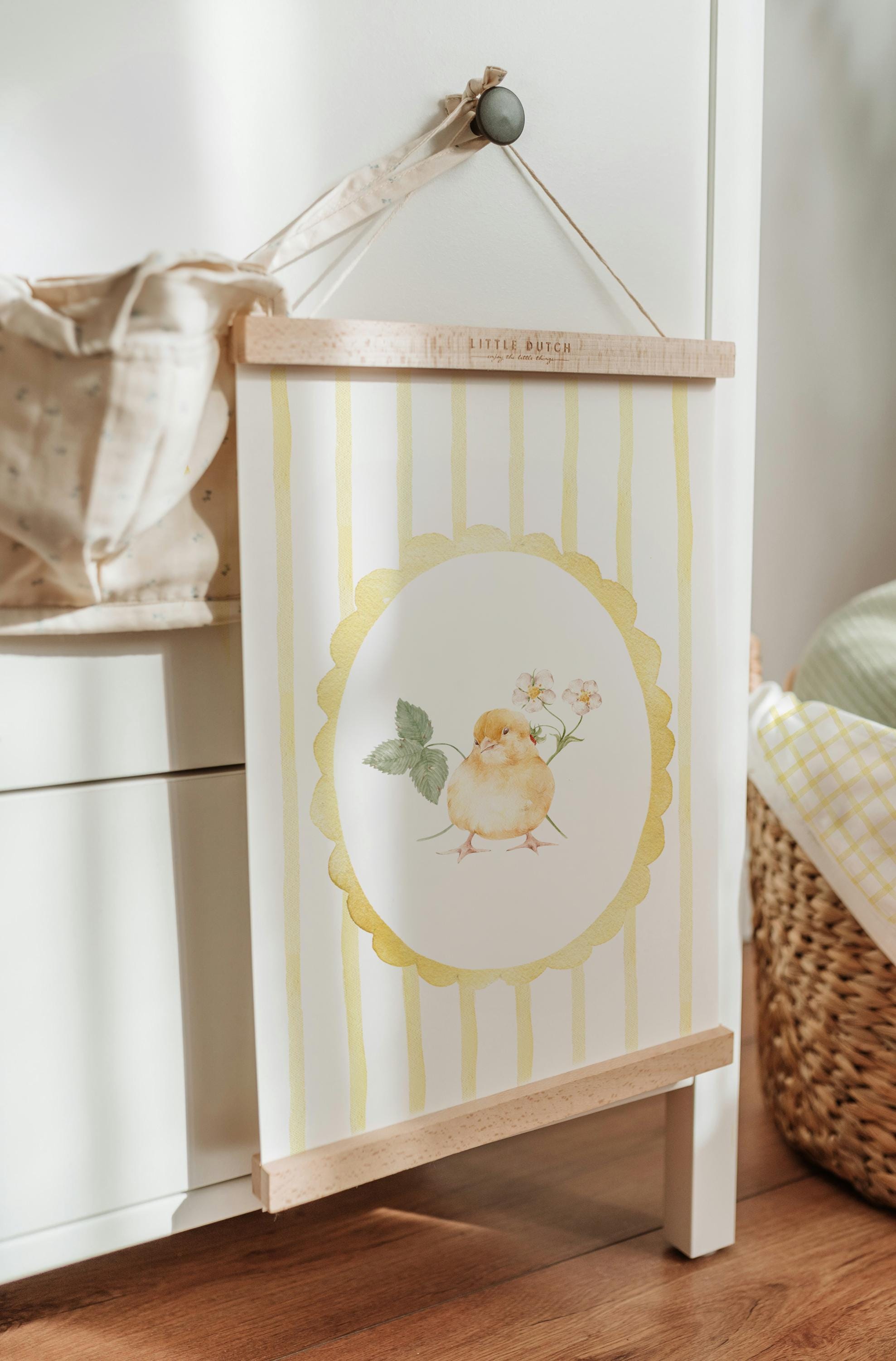 Watercolor Strawberry Chicks Seamless Pattern: Yellow Checkered ...