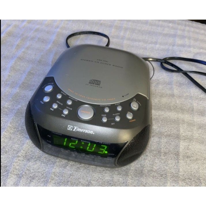 Emerson CKD9901 Digital Dual Alarm Clock Am/fm Radio Snooze CD Player ...