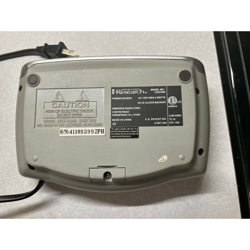 Emerson Research Smartset CKS1850 Auto Clock System Alarm AM/FM Radio ...